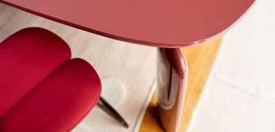 PULP Dining table - lacquer version | Roche Bobois