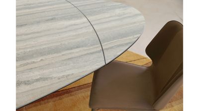 ALLIAGE Barrel/Oval dining table | Roche Bobois